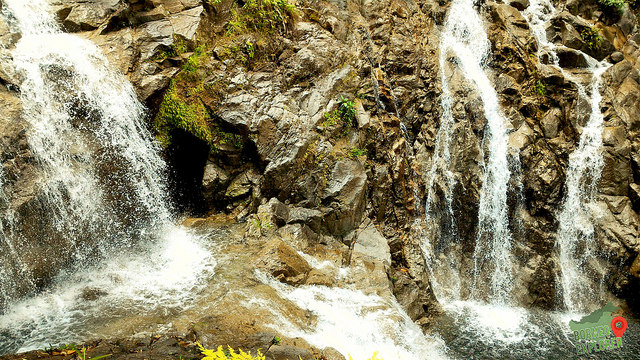 The Beautiful Sebako Waterfall at Lundu Sematan 伦乐三马丹的舍巴哥瀑布