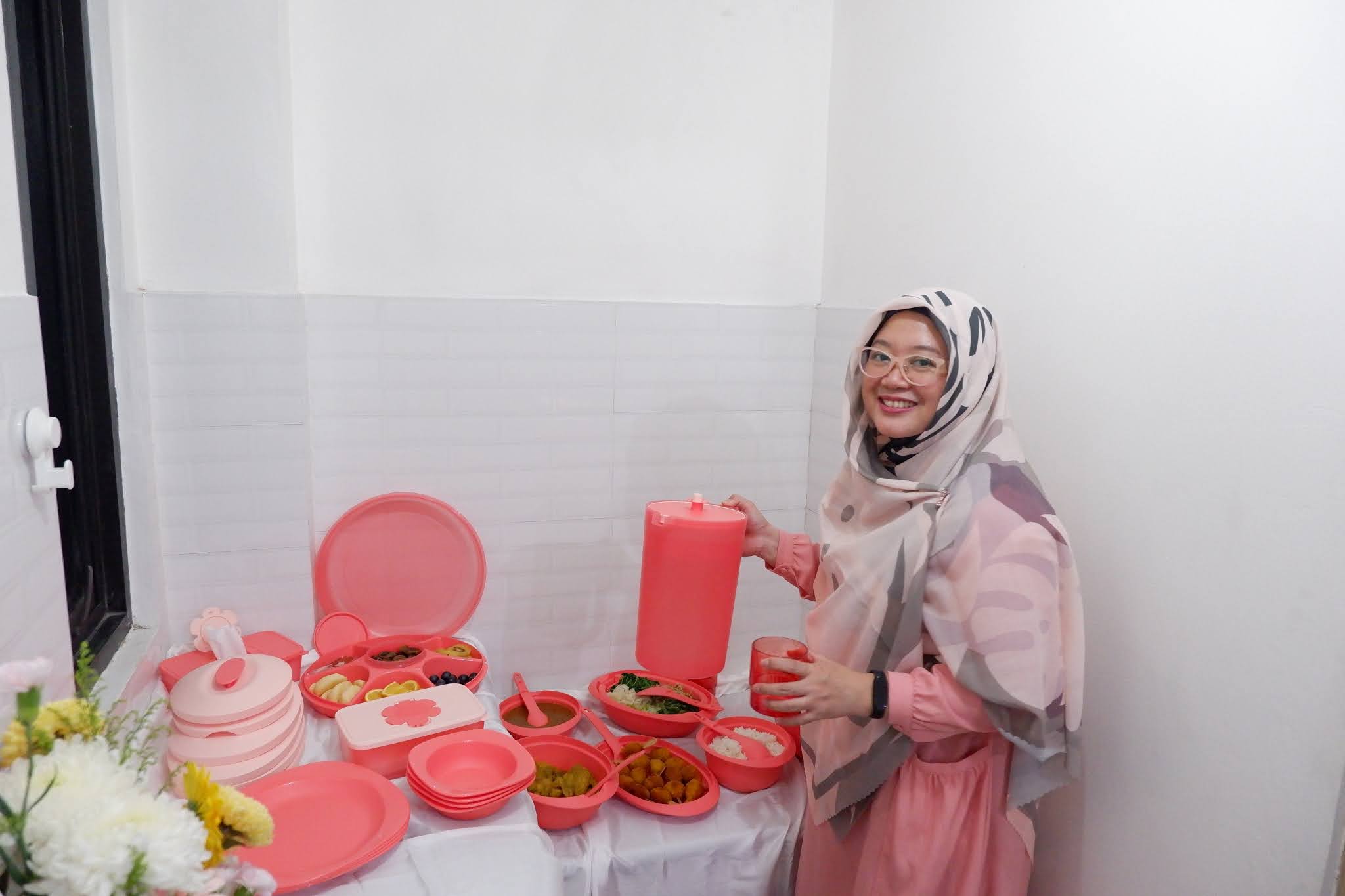 Tupperware Bloomia, Koleksi Idaman Mamah-Mamah - Lisna Dwi - A ...