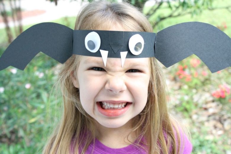 25+ Spooky Halloween crafts for kids (but not too spooky!!!) - Messy ...