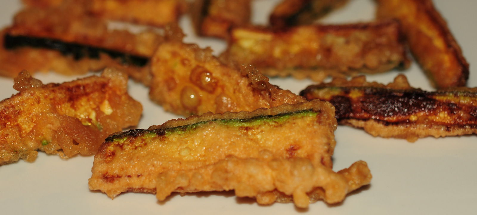 Zucchini fritti / gefrituurde courgette