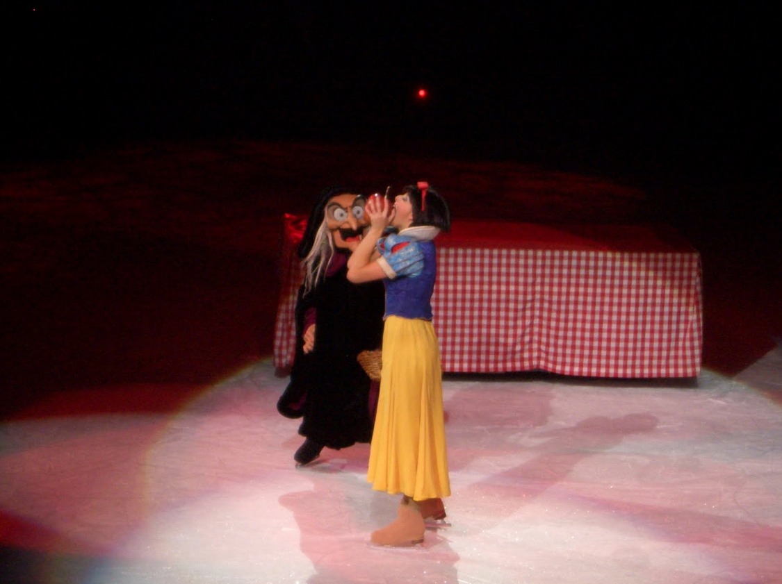 Filmic Light - Snow White Archive: Disney's Snow White on Ice