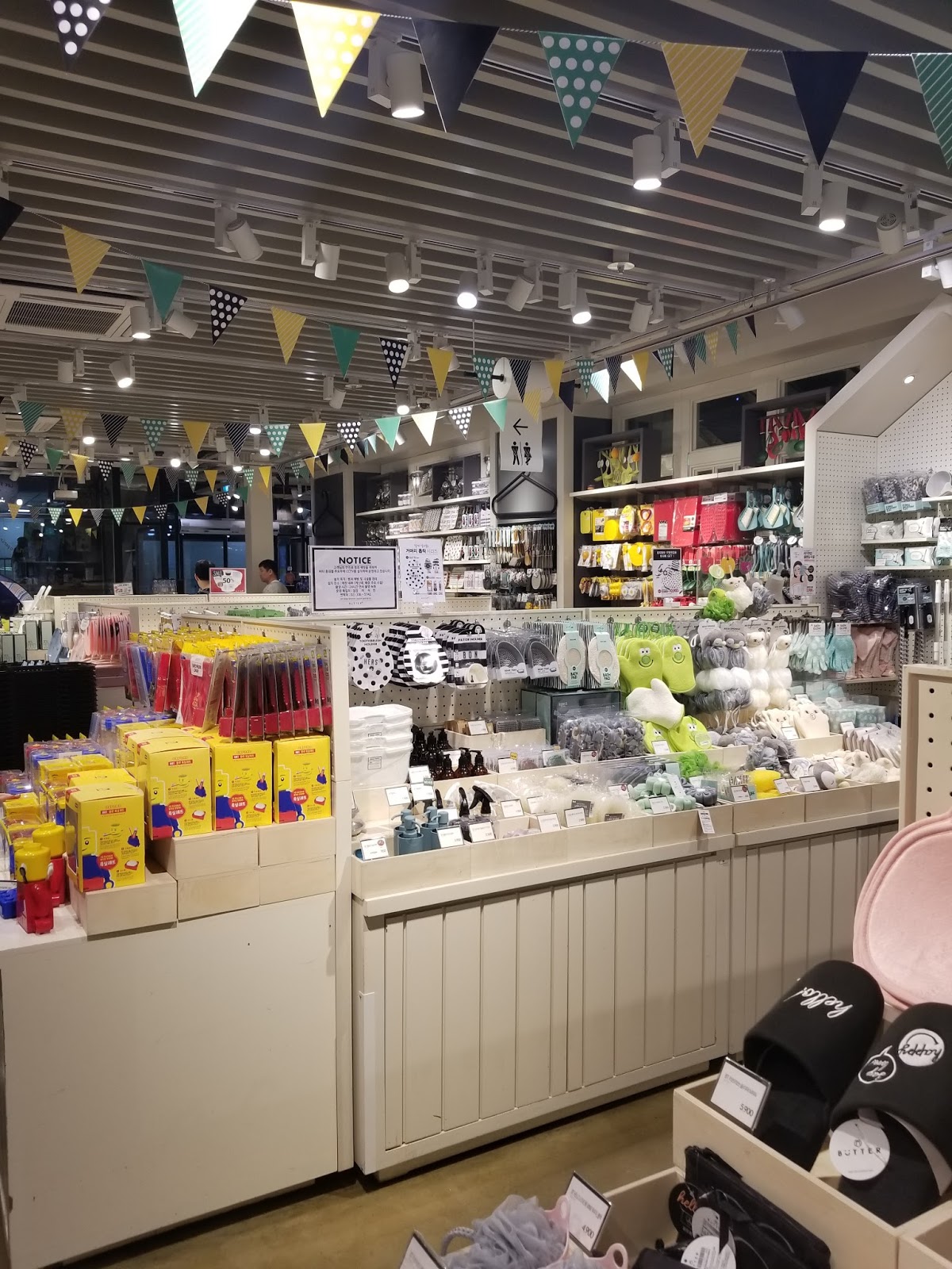 Day 3: Butter Hongdae - Seoul, South Korea - chichicho~