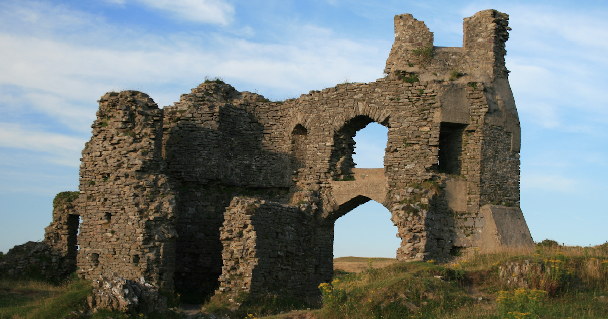 Pennard - Castle and Church