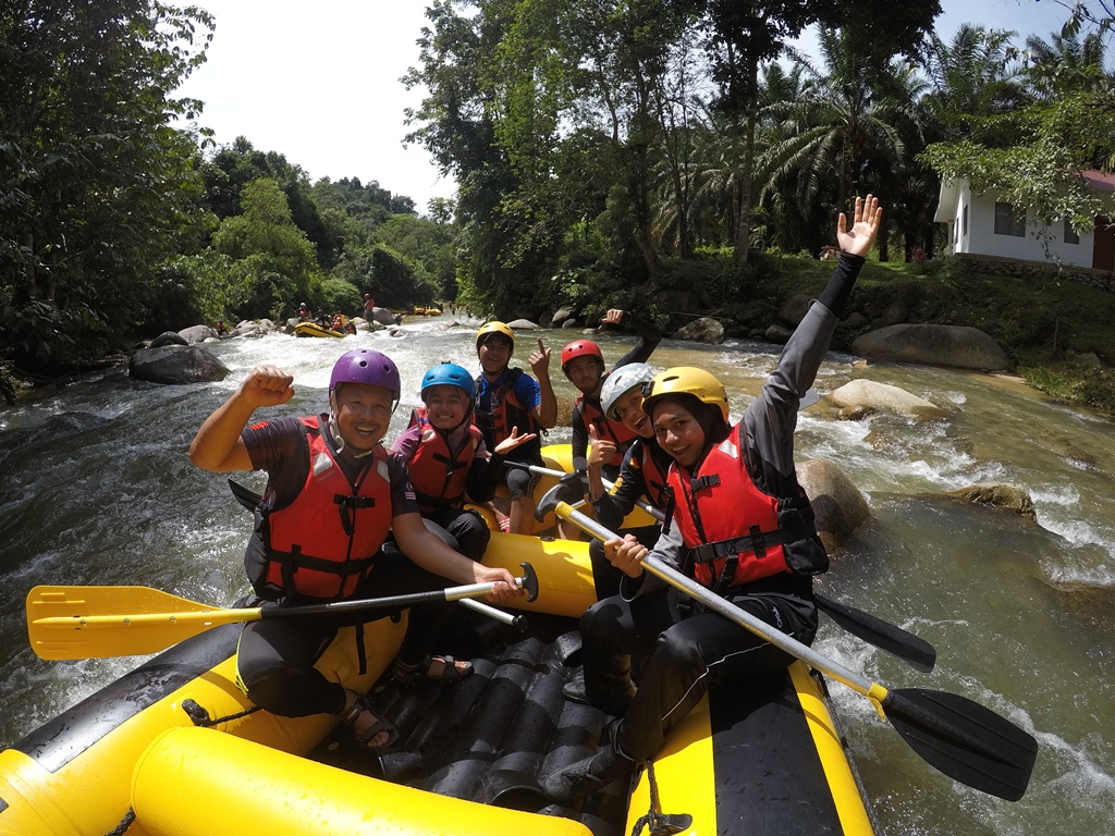 TRAVELOG: WATER RAFTING ULU SLIM, SLIM RIVER : Pengalaman meredah ...