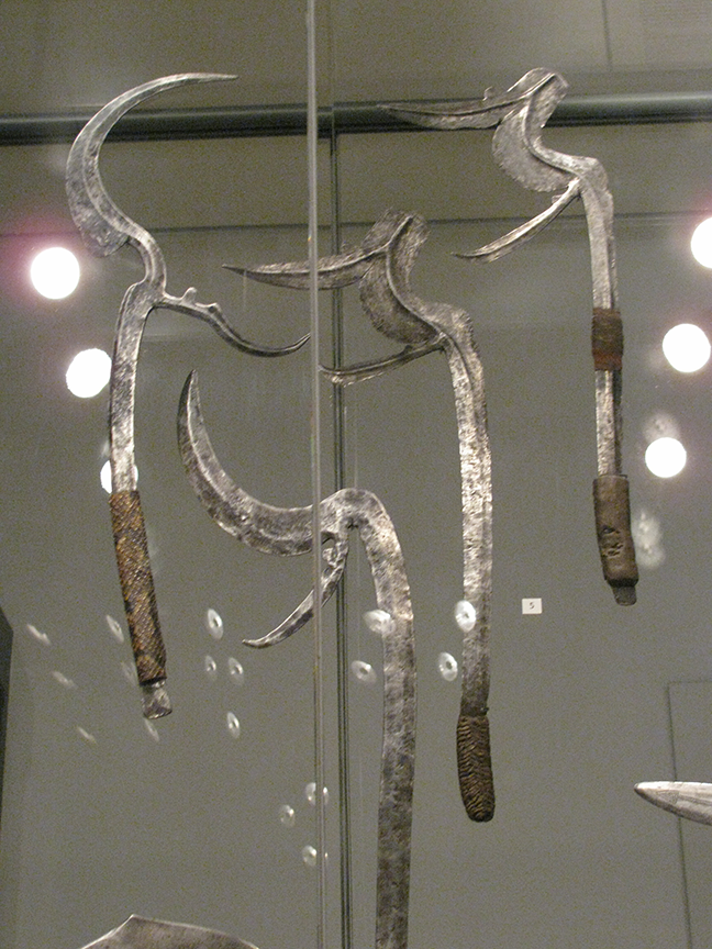 d20 Despot: Fixing the Weapons Table, Part 7: Daggers and Short Blades