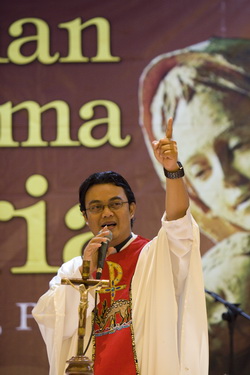 HIK - Hidangan Istimewa Kristiani: Profil