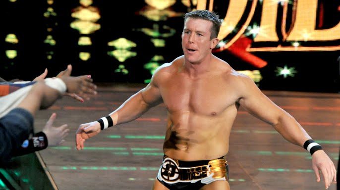 WWE In live!!!!: HUNICO vs TED DiBIASE