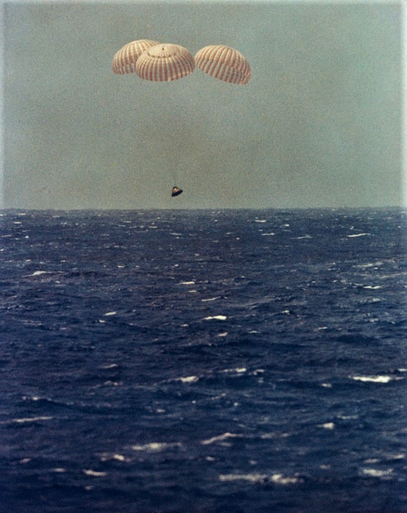 Apollo 12 Timeline: 1969/11/24 (21:44 IT): Il rientro nell'atmosfera e ...