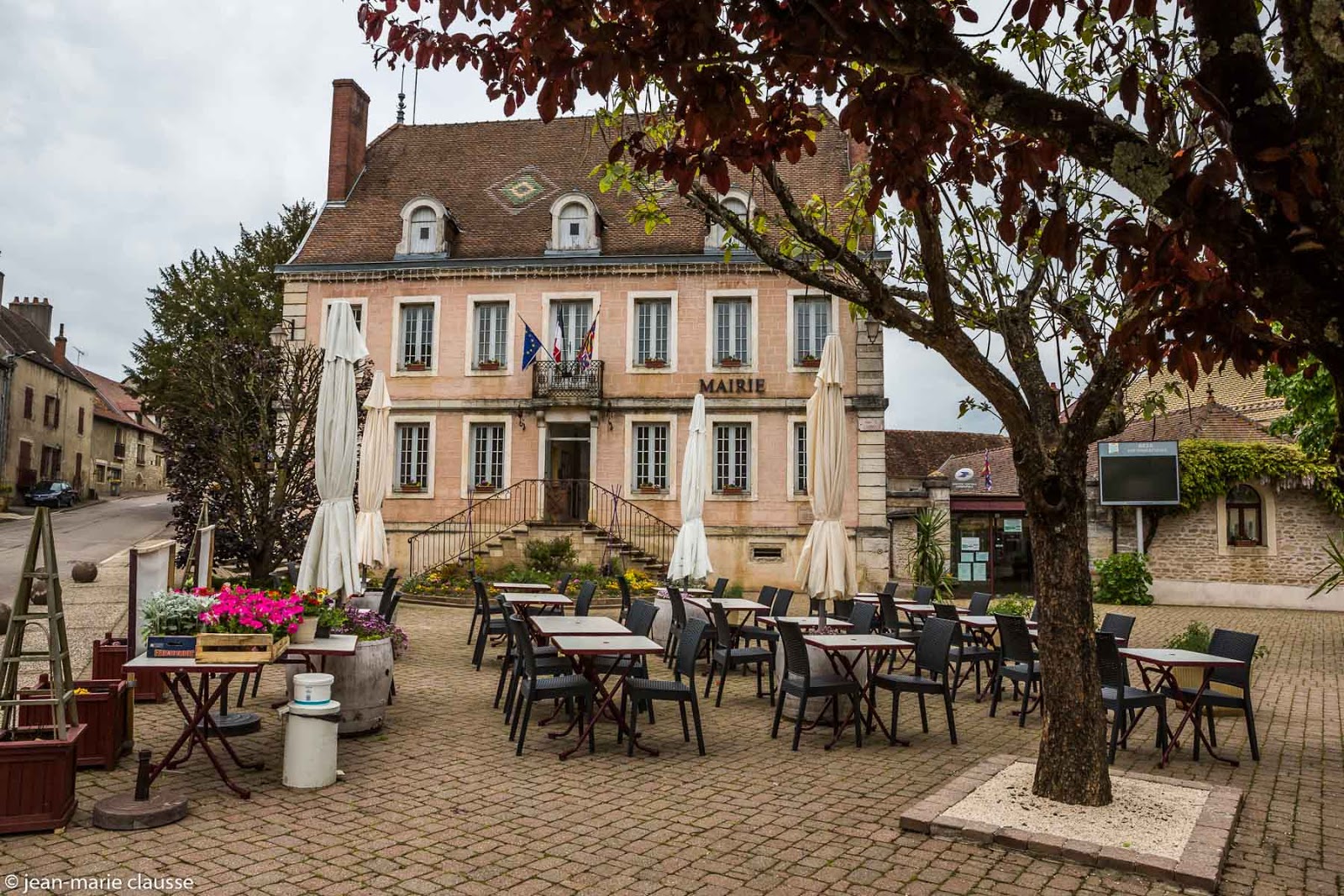 Découvrir la France en photos: 79 - BÈZE. (Côte d'Or-21)