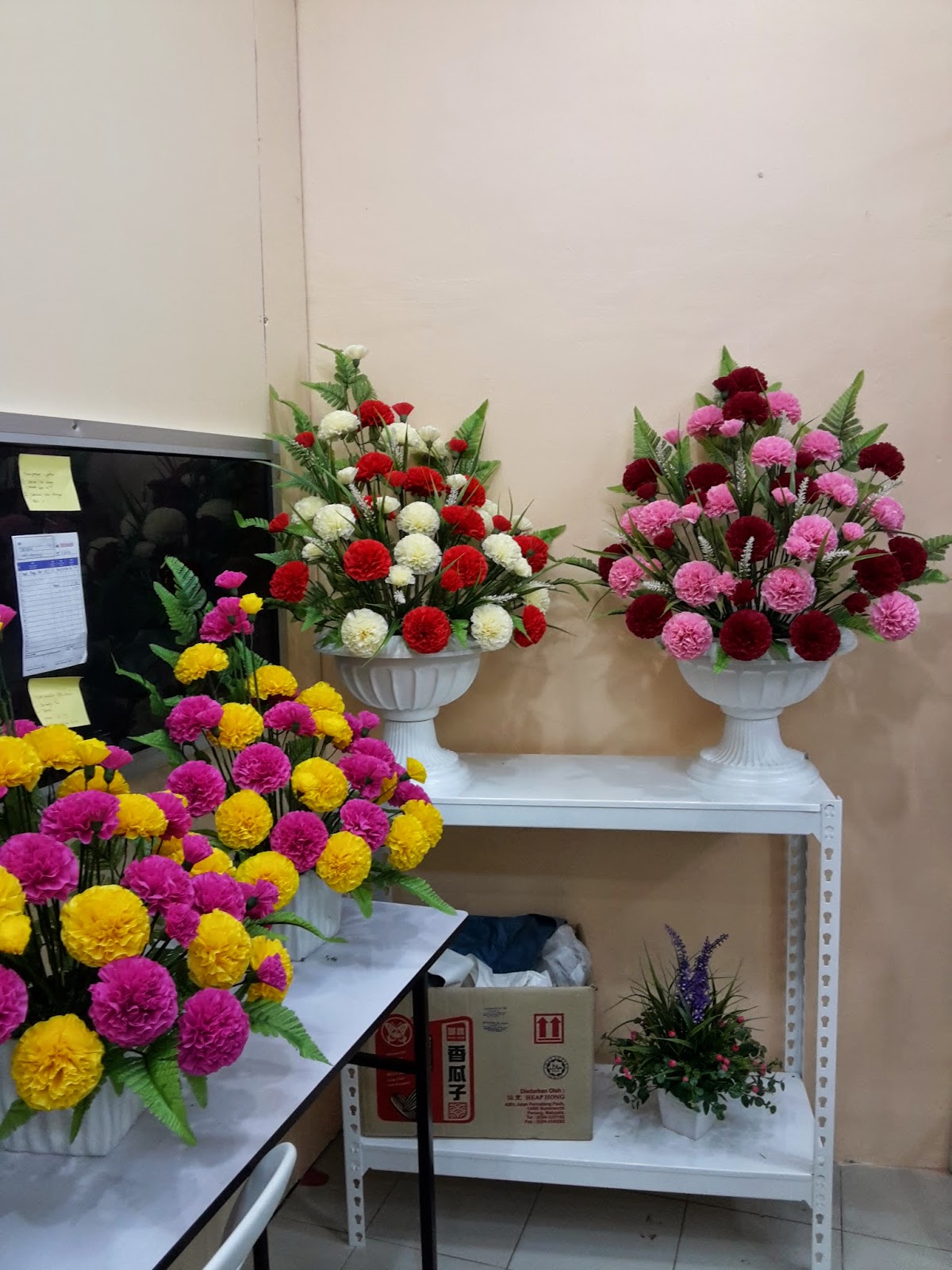 KOLEKSI GUBAHAN HANTARAN: JAMBANGAN BUNGA TISU