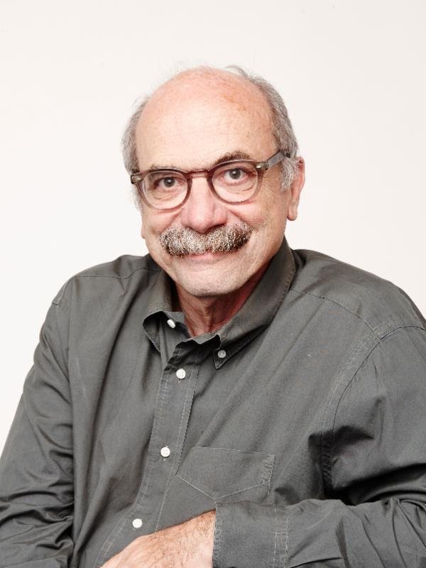 BIOGRAFIA DE DAVID M. KELLEY