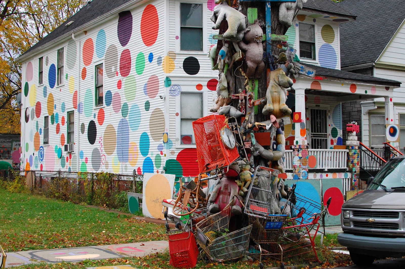 Off The Grid: The Heidelberg Project