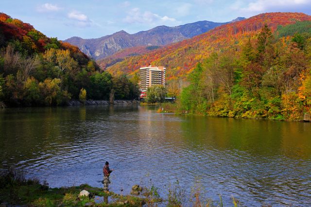 Land of Romania: Calimanesti - Caciulata Resort
