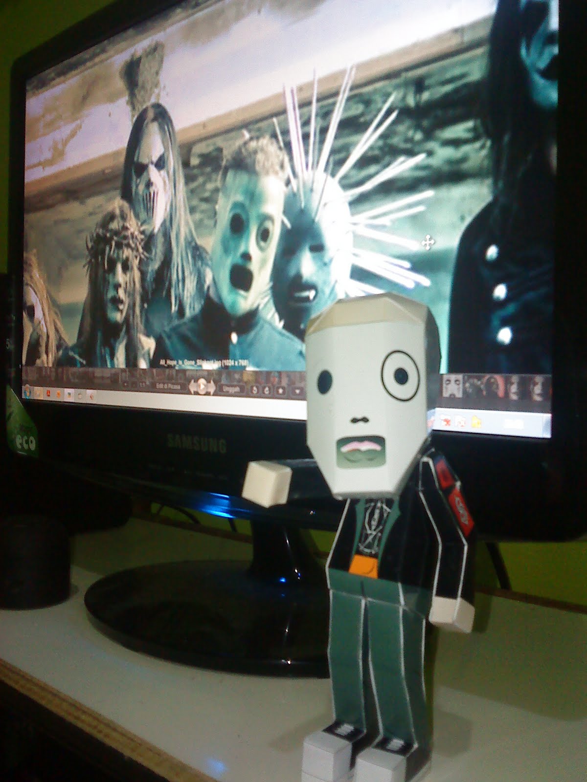 Maya In Paper: Corey Taylor Slipknot Papercraft