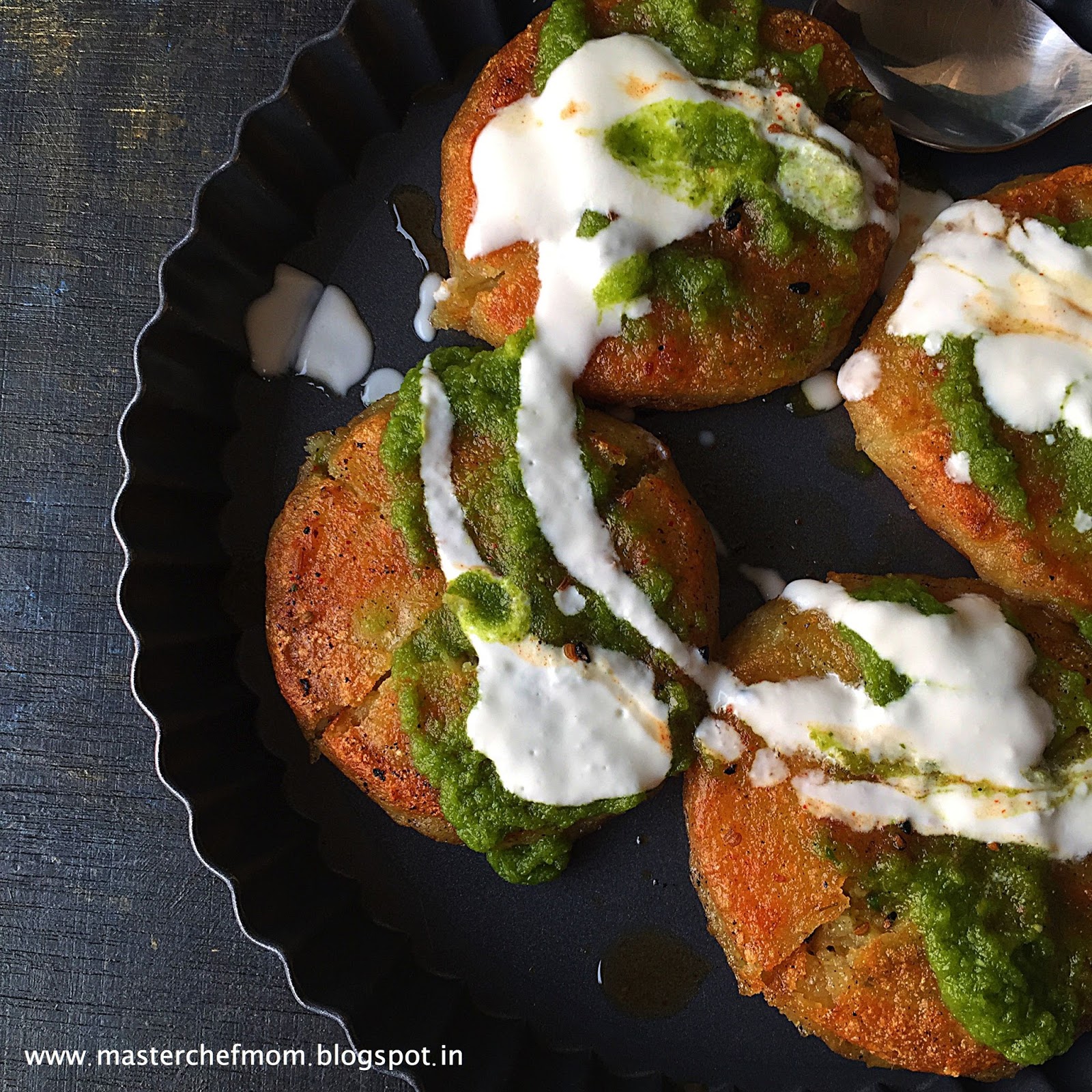 MASTERCHEFMOM: Aloo Tikki Recipe | Delhi Style Aloo Tikki | Delhi Street Food Special Recipe