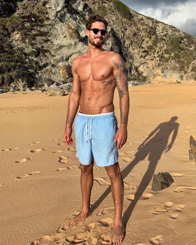 Favorite Hunks & Other Things: FaVorites: Kevin Trapp