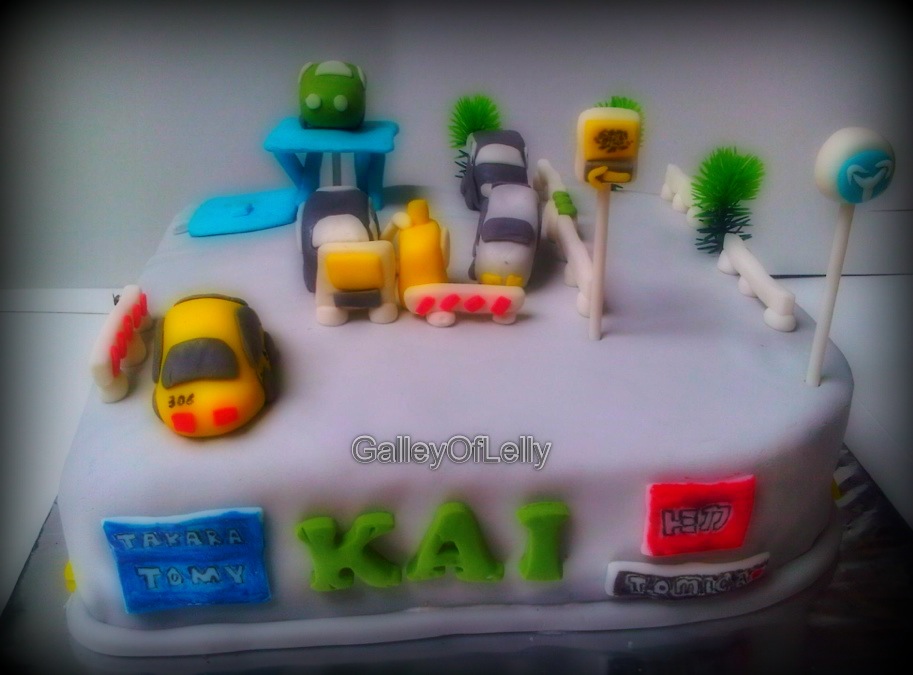 The Galley: Tomica Parking lot cake