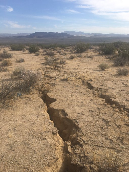 THE WESTERNER: California quakes left a crack in the Earth so big it ...