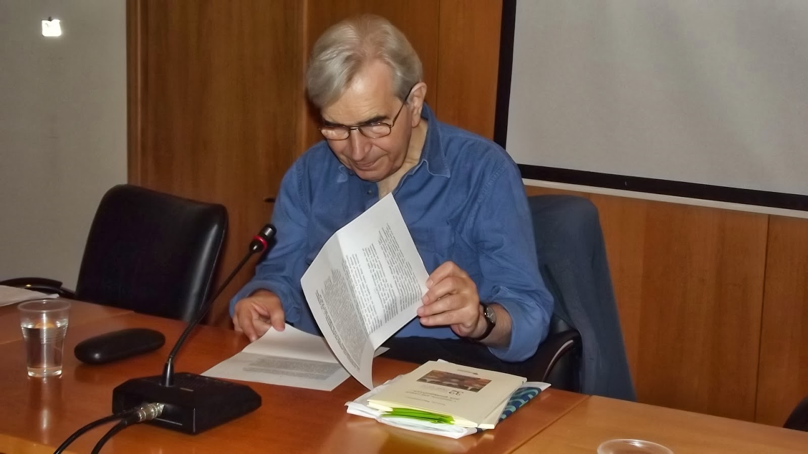 ΓΙΑ ΕΝΑΝ ΚΑΛΥΤΕΡΟ ΚΟΣΜΟ: «N’ακούγεται από μακριά μια φυσαρμόνικα… 32 ...