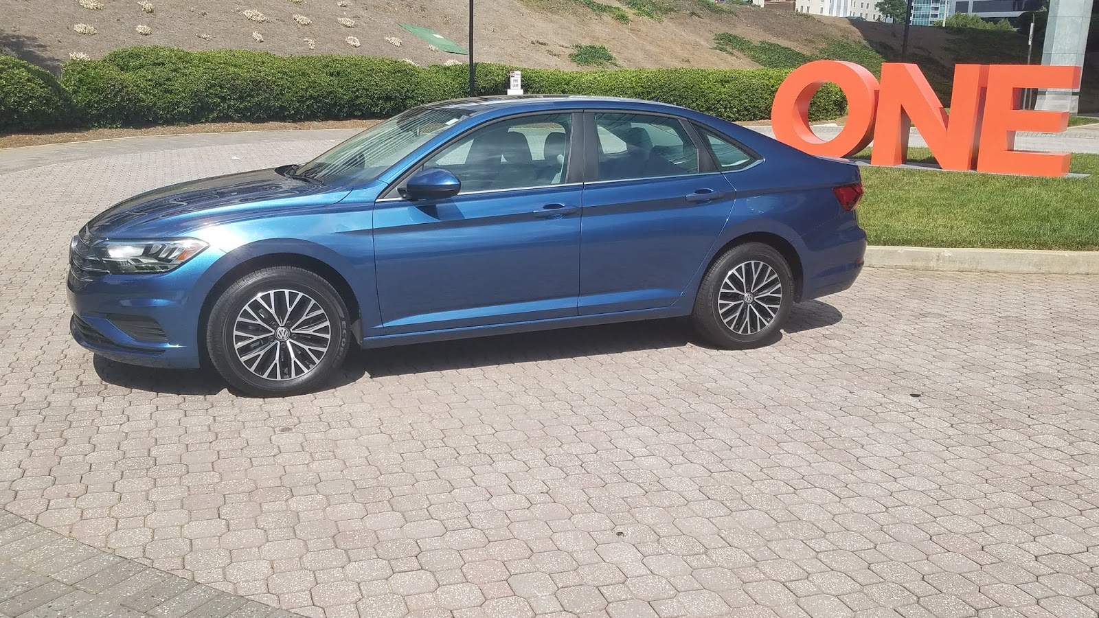 Auto Trends with JeffCars.com: 2019 Volkswagen Jetta SE: The Brand's ...