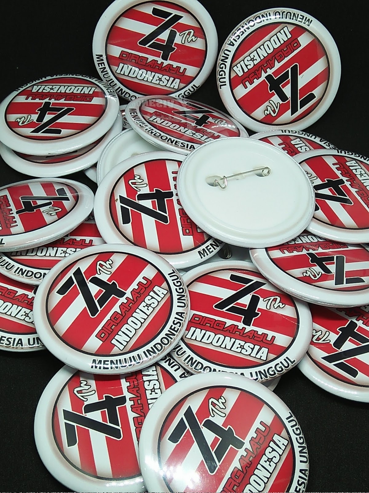 AKSESORIS PIN PENITI HUT RI KE 74 TAHUN - VERSI KIREINA MEDIA