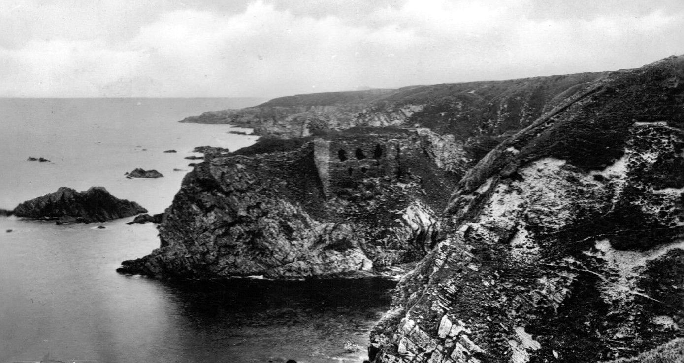Tour Scotland: Old Photograph Findlater Castle Scotland