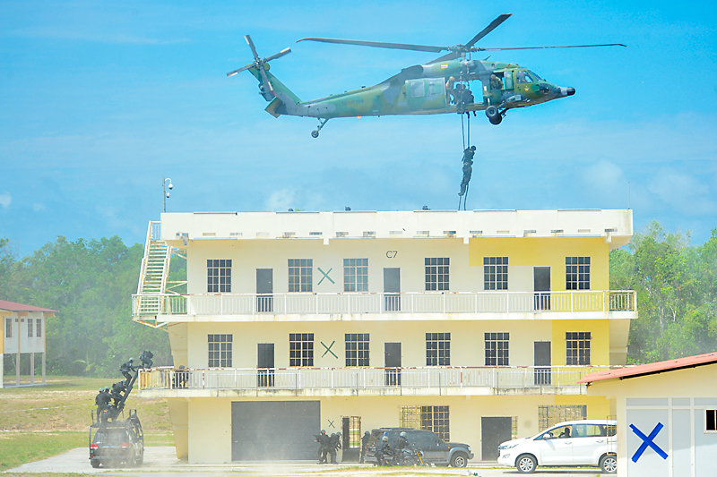 DEFENSE STUDIES: His Majesty The Sultan and Yang Di-Pertuan of Brunei ...