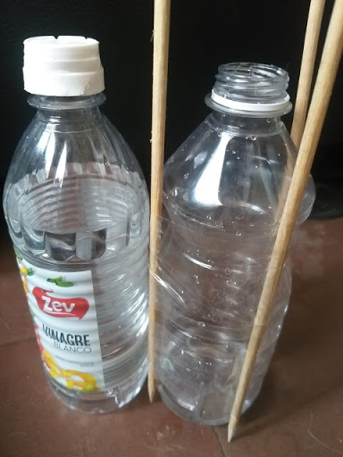 Experimento Del Cohete Que Vuela Por Reacción Química