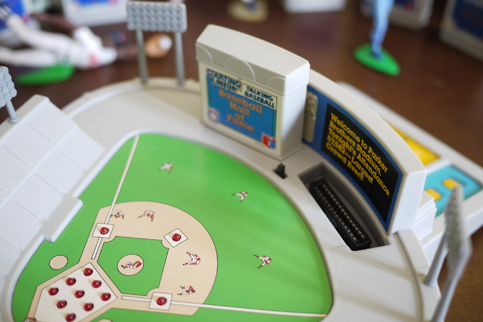 Vault 1541: [YouTube] Starting Lineup Talking Baseball