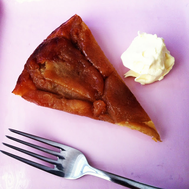 Alice Bakes a Cake: Tarte Tatin