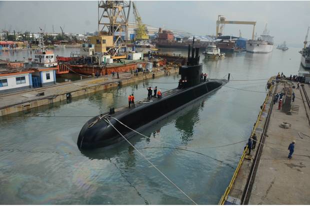 DEFENSE STUDIES: PT PAL Selesaikan Docking KRI Nagapasa-403 dan KRI I ...