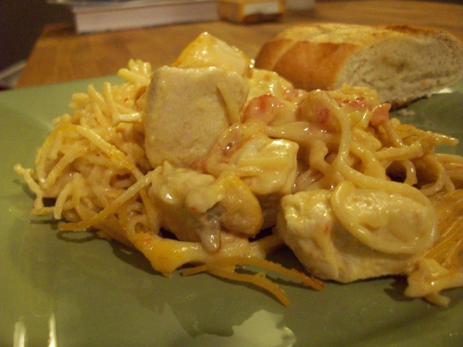 Diary of the Unexpected Housewife: Rotel Chicken Spaghetti