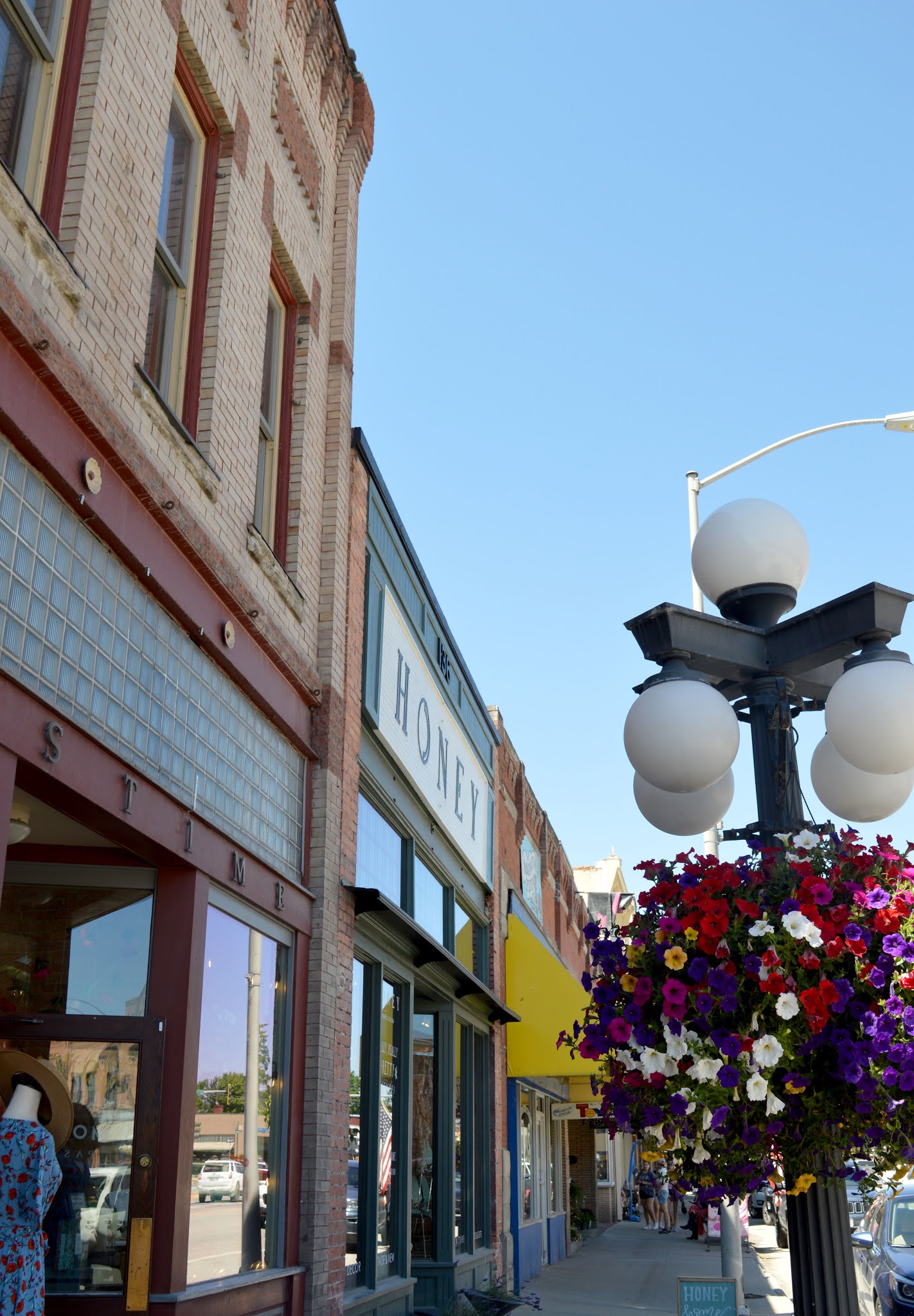 Exploring Kalispell's Main St and Dinner at The Montana Club