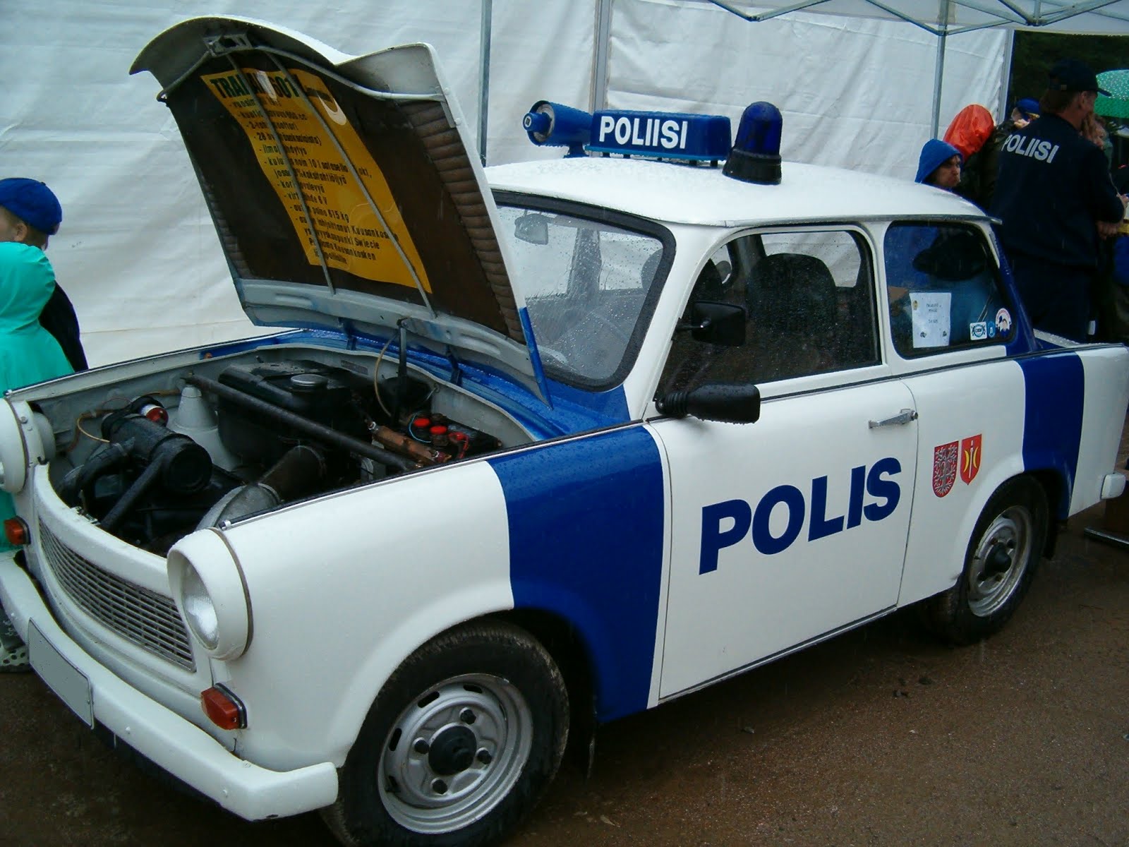 Autobongauksia: Trabant Police Special