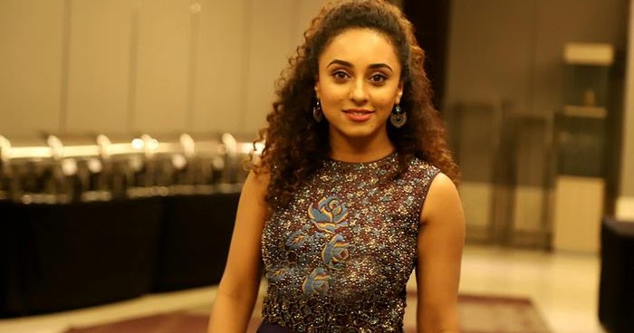 Pearle Maaney Wiki, Biography, Dob, Age, Height, Weight, Affairs and More