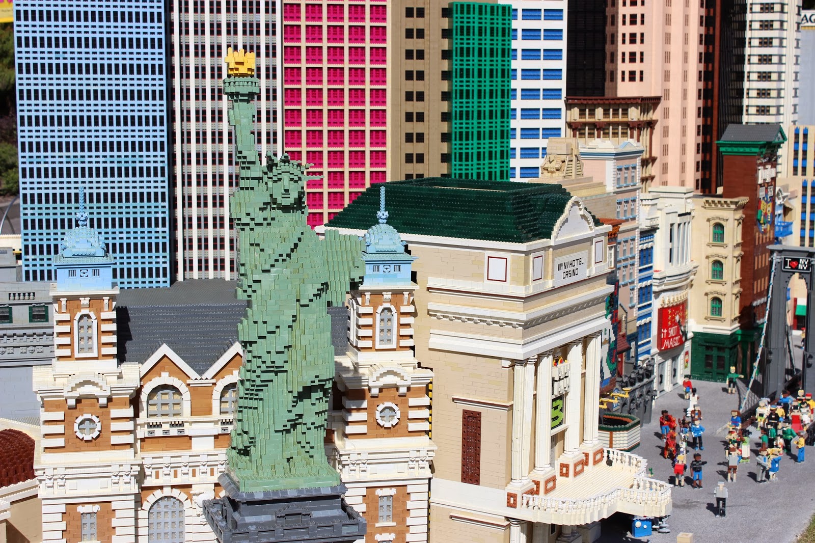 Gifts from the Pirates: Gifts from the Pirates in Orlando - Legoland ...