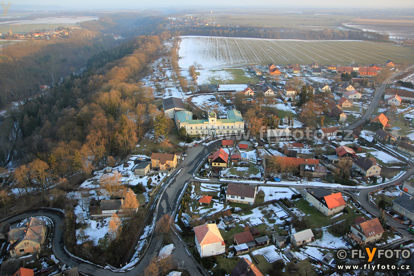FLyFOTO letecká fotografie a video: Skalsko