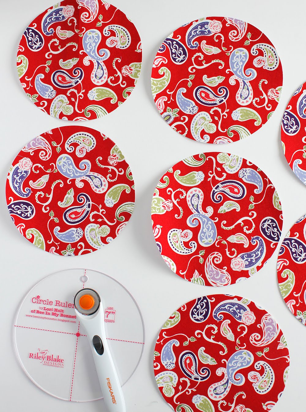 A Bright Corner: Simple Circles Quilt + Coming Up Roses Blog Tour