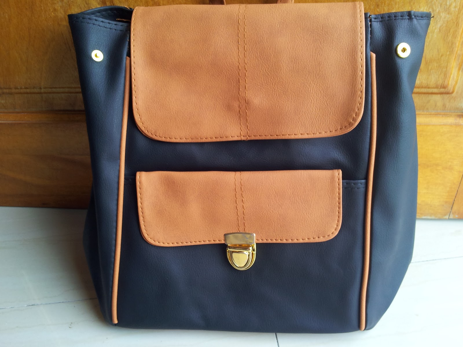 Kami pemborong fashion handbag dari china!