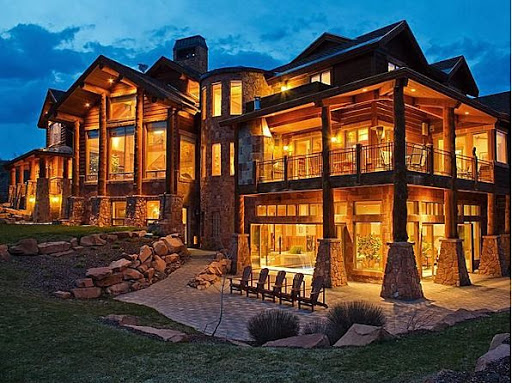 Front Elevations of 15 Stunning Log Homes and Log Mansions - Cozy Log ...