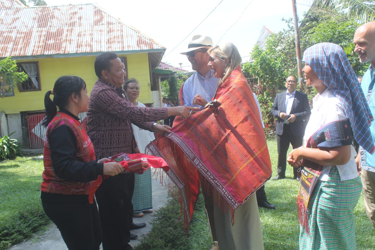 Raja Dan Ratu Belanda Nikmati Keindahan Eco Village Silimalombu