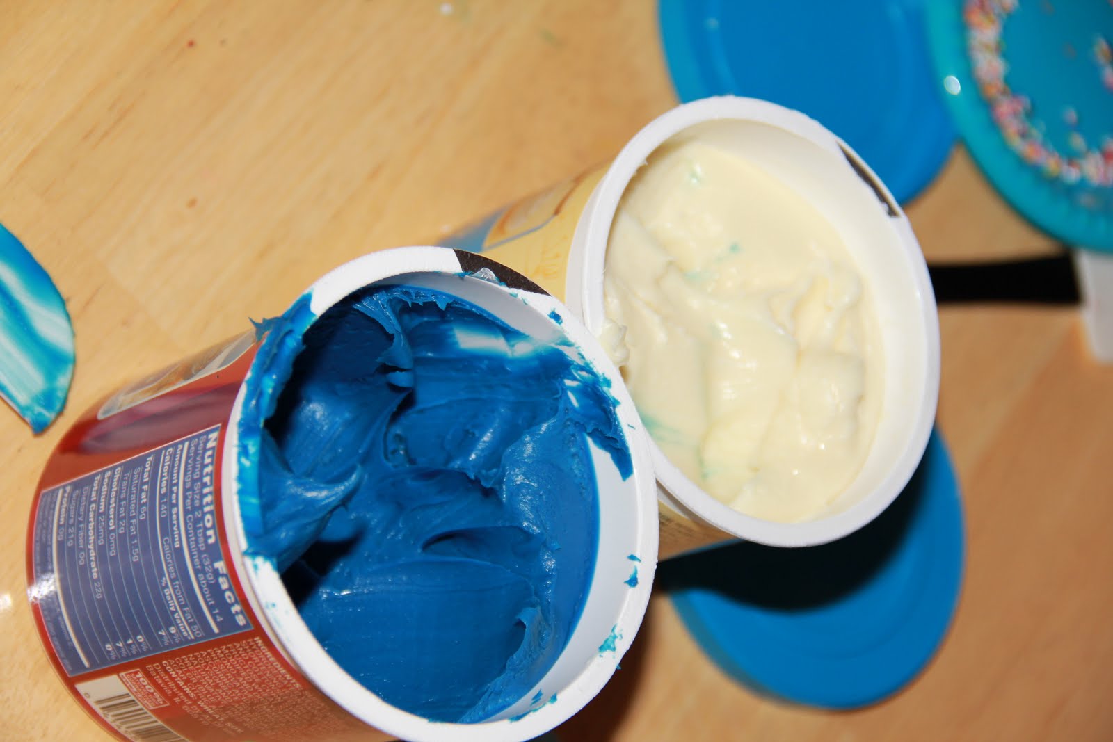 My Name Is Not King...: what to do with horrendously blue frosting...