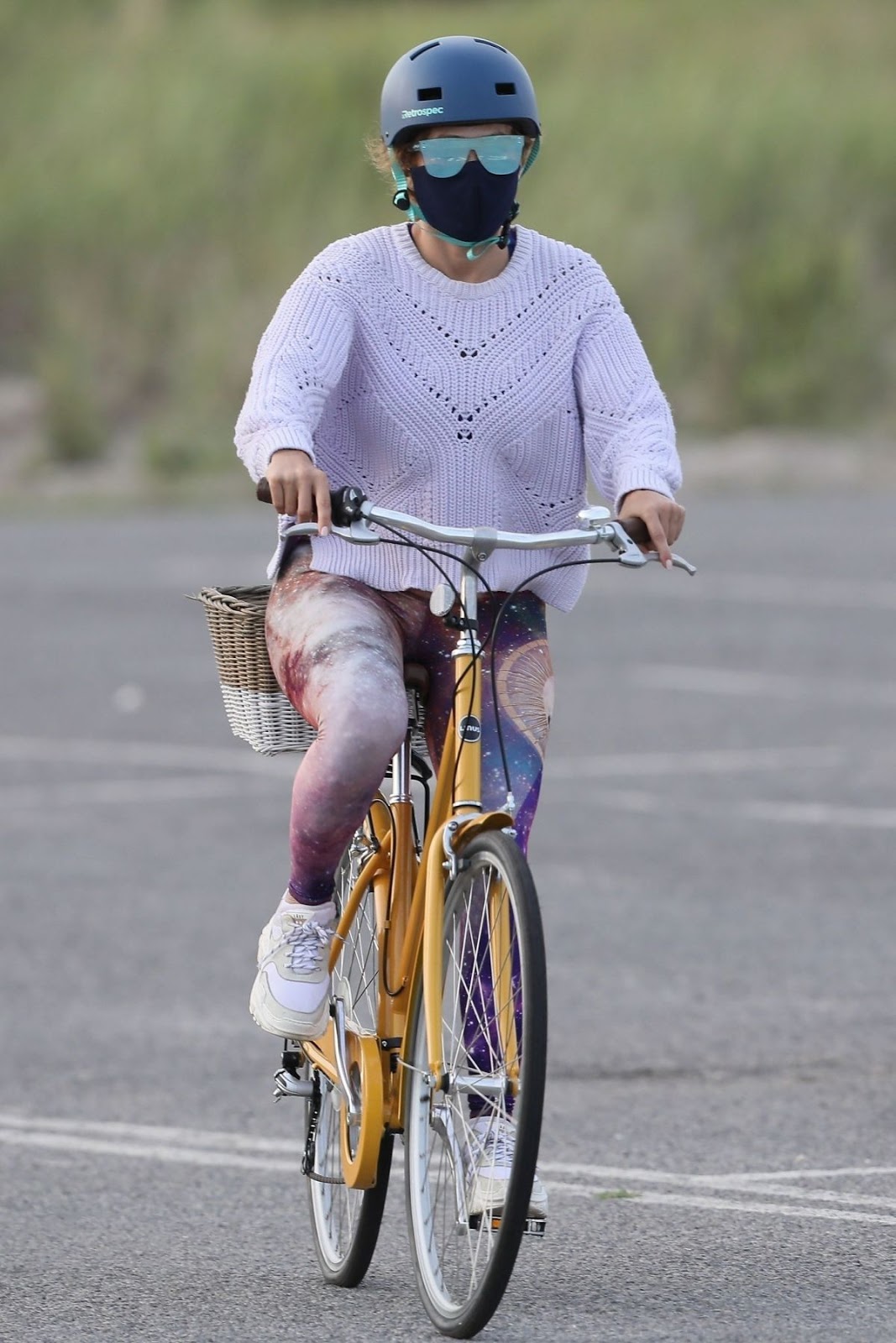 Jennifer Lopez on Her Daily Exercise Routine in The Hamptons 25 Jul -2020