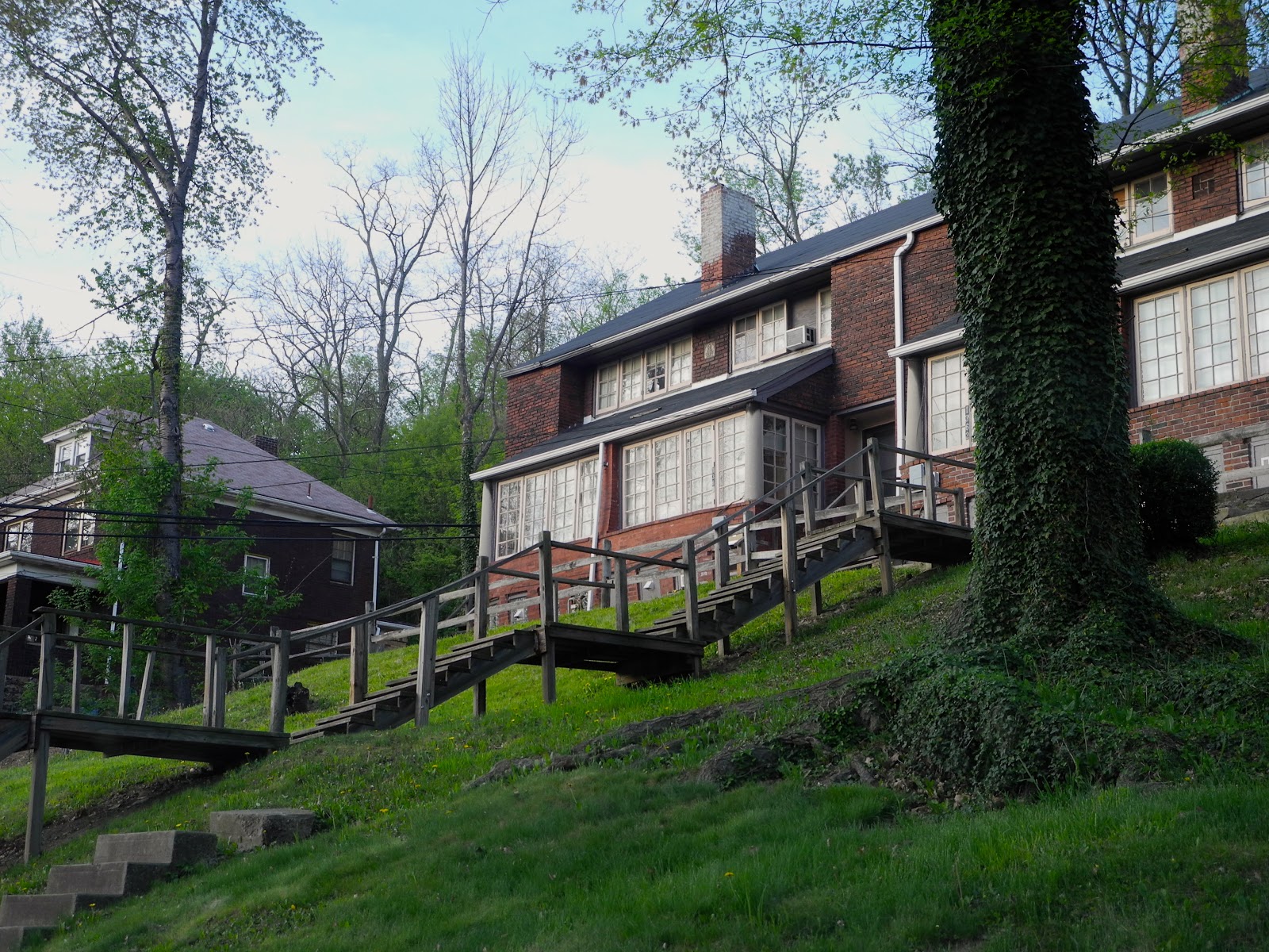 One Girl and One Beagle's Scheibler Treasure Hunt: 1330 - 1366 Singer ...