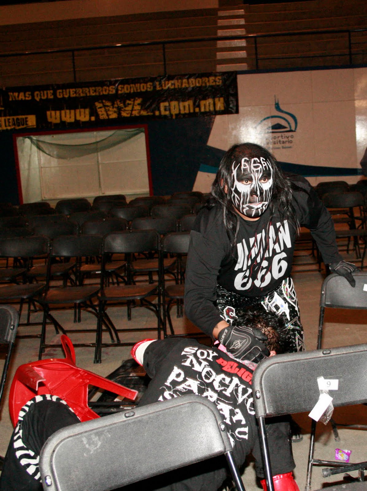 ESTRELLAS DEL RING.: DAMIAN 666 DESDE EL APOCALIPSIS CELEBRANDO 30 AÑOS ...