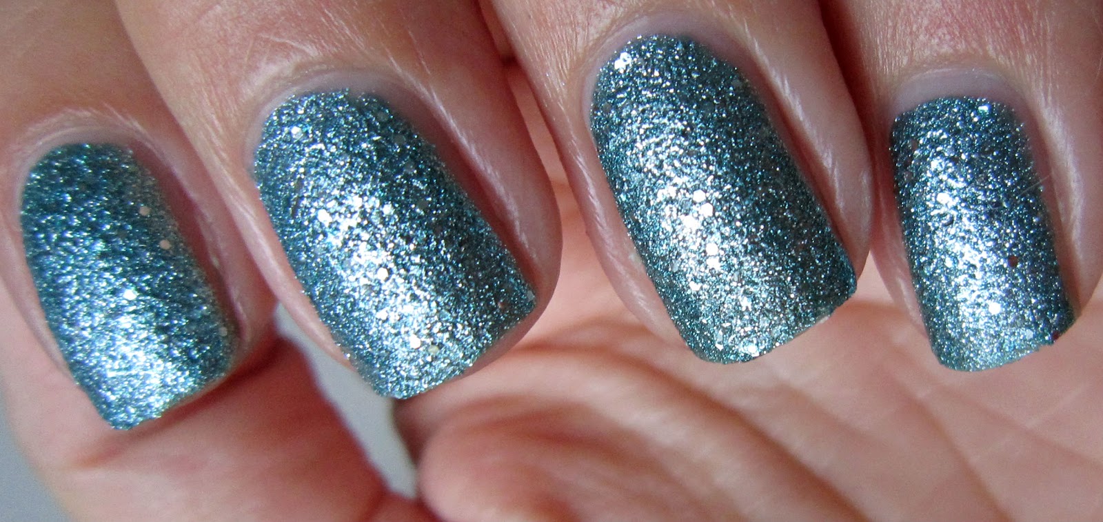 NAILTASTIC: Orly Aqua Pixel