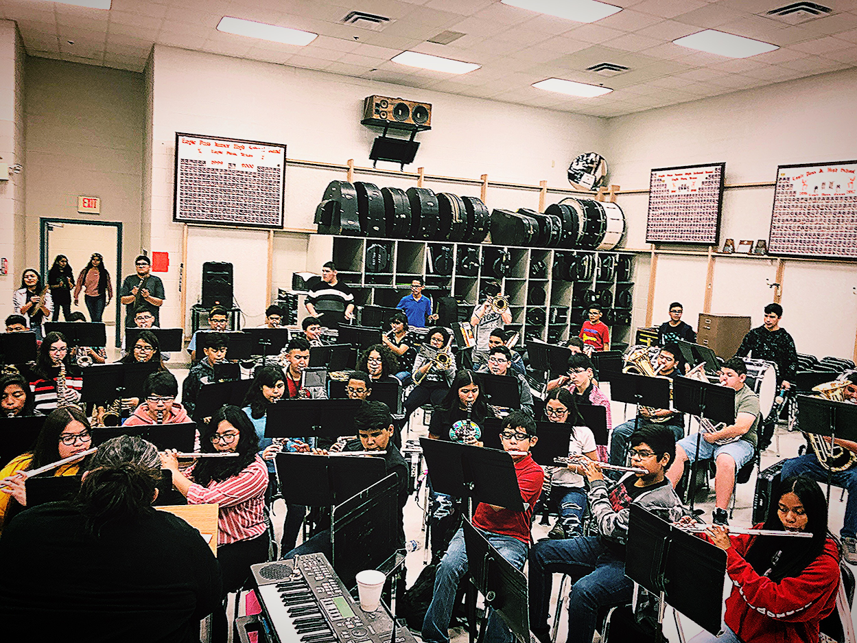 Eagle Pass ISD - iVision: EPJ Pep Rally Practice