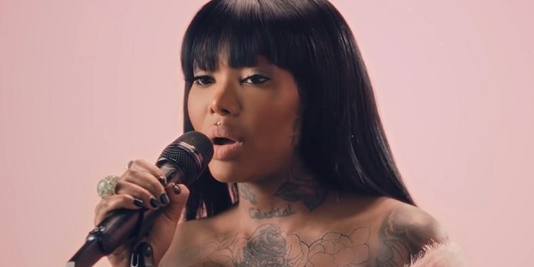 Summer Walker performs a set on BBC 1Xtra Live Lounge as album debuts ...