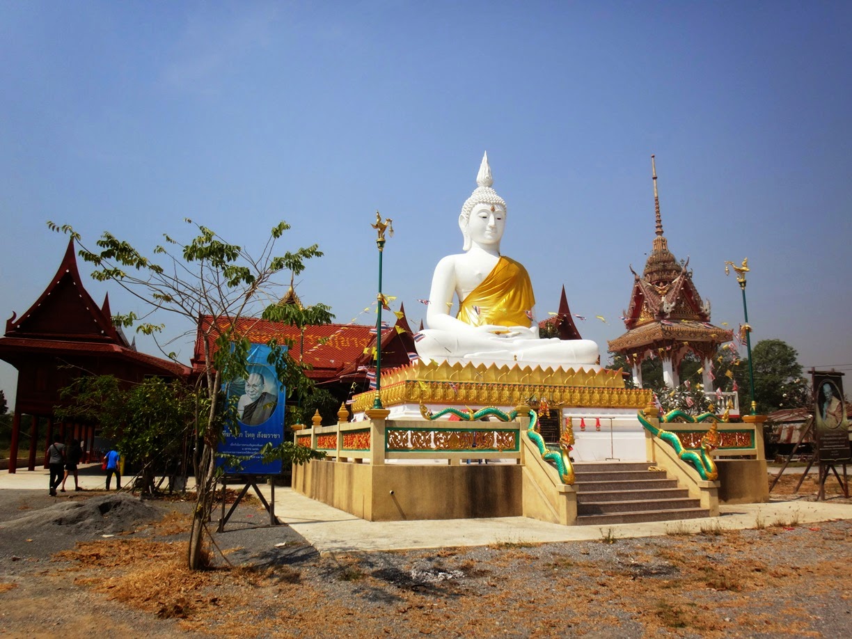 Temples In Thailand: Suphanburi - Wat Bangkung Tai - AJ Nikom