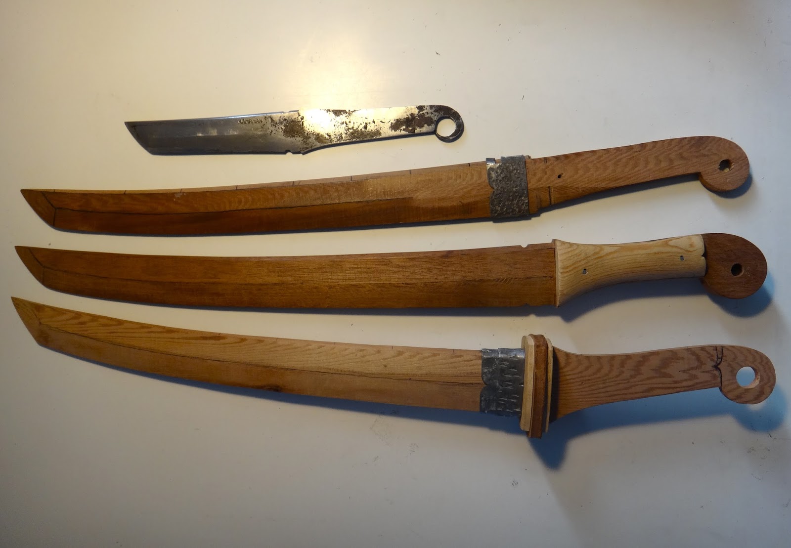 Kampman knives: warabite-tō Ainu/Emishi sword